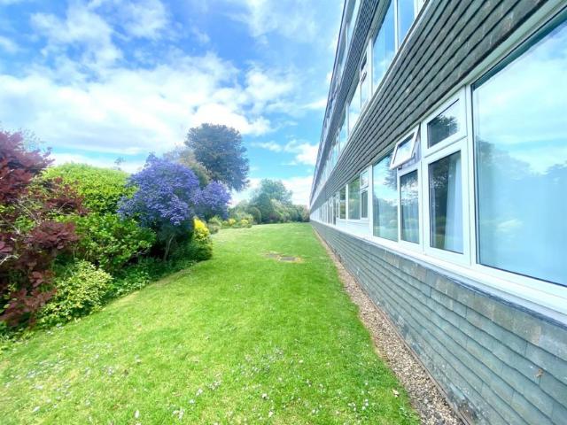 1, Howecroft Court, Eastmead Lane, Bristol, BS9 1HJ, 2 bedroom, Flat/Apartment