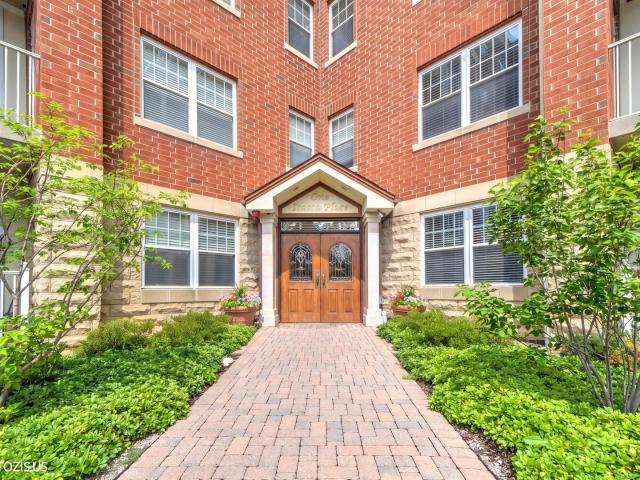 1 itasca place # 302