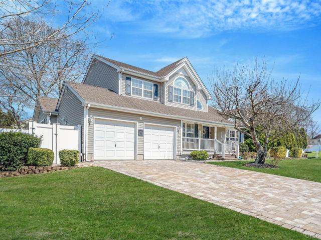 1 Ivy Ct, Centereach, NY 11720 | MLS #985873 | Compass