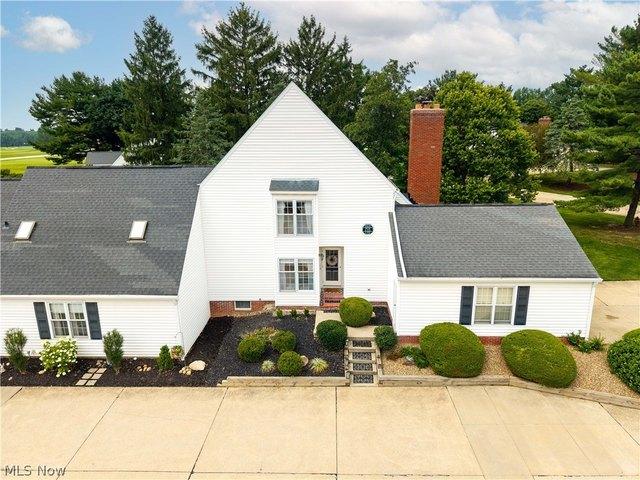 1 Ironwood Dr, Westfield Center, OH 44251