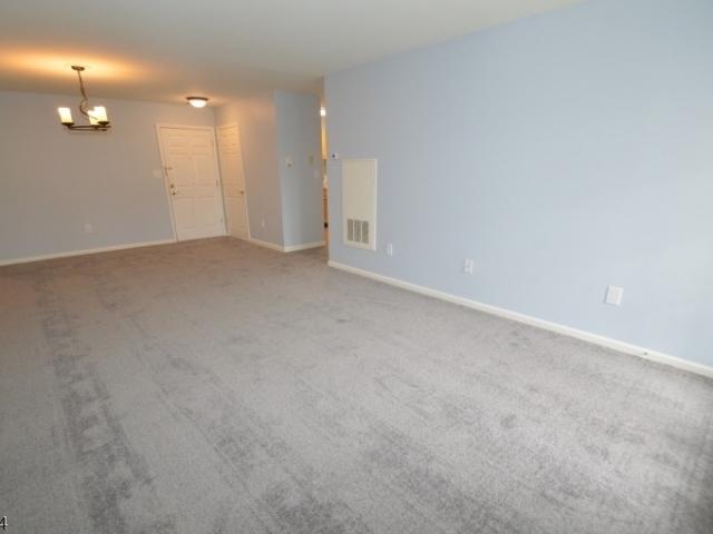 1 Jenny Lind St 29 #