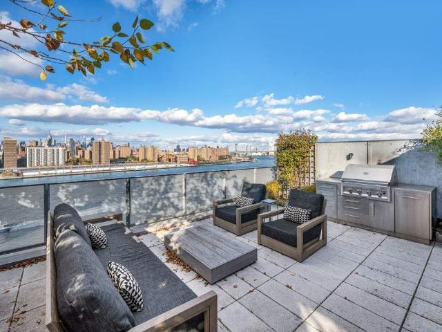 1 John Street, Unit PHE