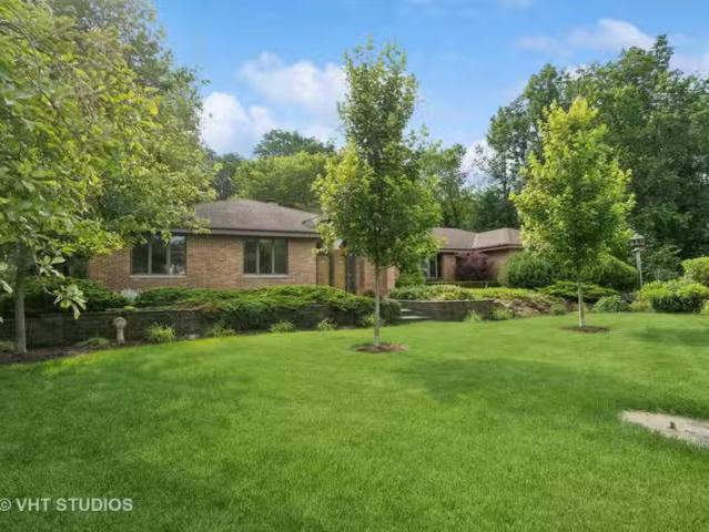 1 KATIE RD, LEMONT, IL 60439 Single Family Residence For Sale.