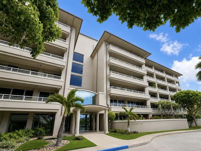 1 Keahole Pl Apt 2505, Honolulu, HI 96825