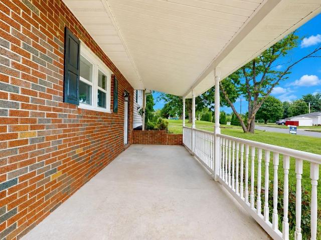1 Kennedy Dr