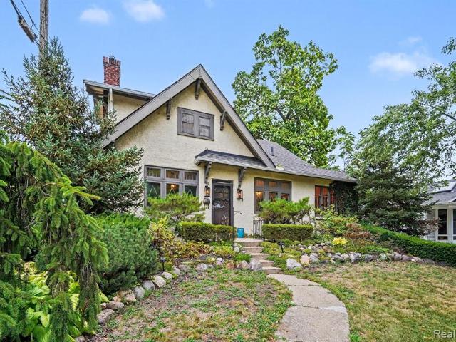 1 Kensington Boulevard