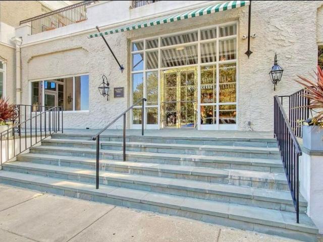 1 King Street Apt 607