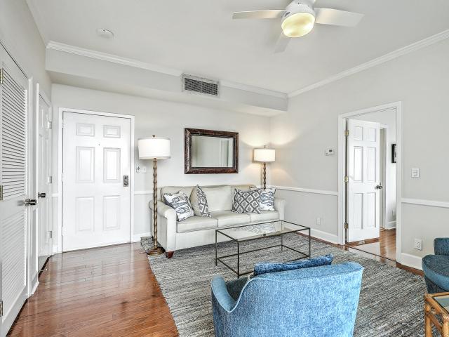 1 King Street 603