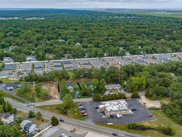 1 Kruk Ter, Ocean View, NJ 08230