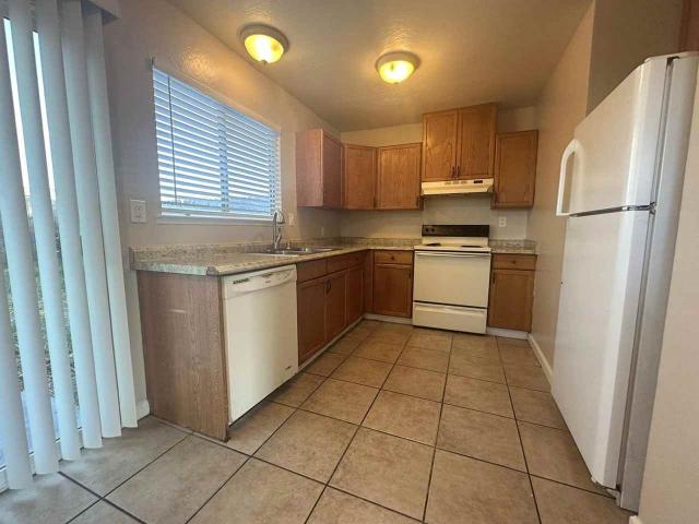 1 L St 2109 2 Bedroom Apartment for Rent at 2109 L St, Antioch, CA 94509