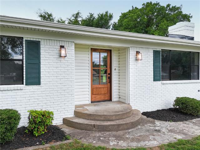 1 Lakeview Circle