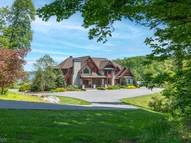 1 Lakeview Point Ave, Frankford Township, NJ 07826