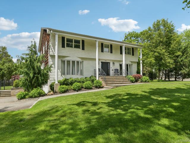 1 Lakeville Court