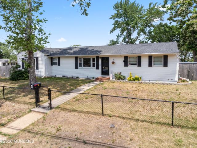 1 Lakeland Drive