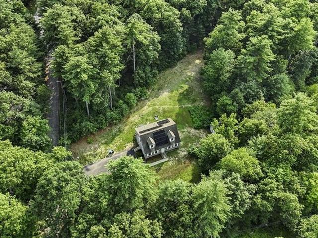 1 Lakeshore Dr, Monson, MA 01057
