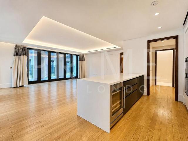 1 Lancer Square, Kensington W8 2 bed apartment to rent £16,467 pcm £3,800 pw