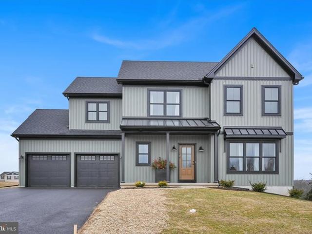 1 Lantern Ct, Carlisle, PA 17013