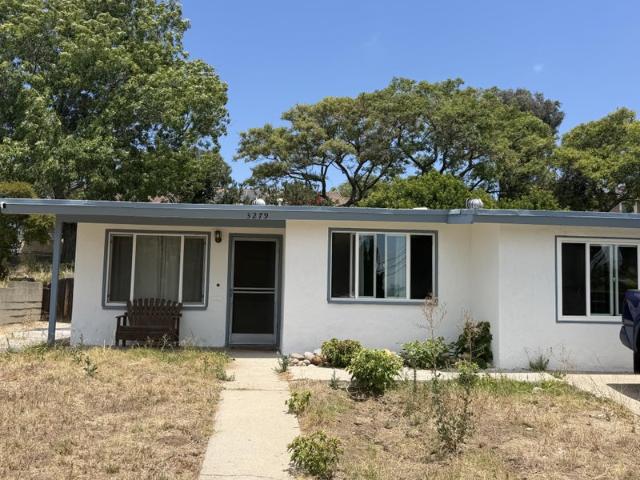 1 large bedroom for rent