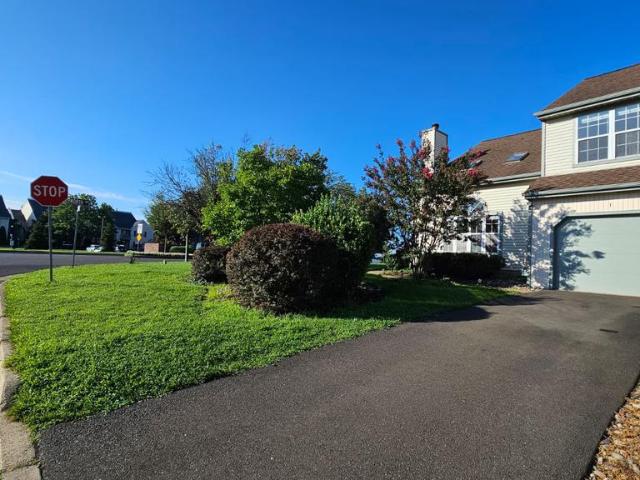 1 Laurel Circle