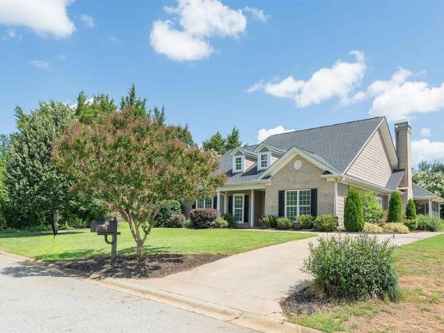 1 Laurel Grove Dr, Simpsonville, SC 29681