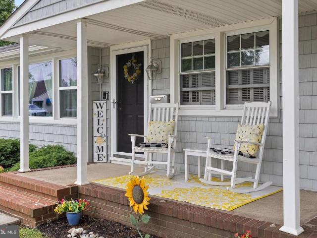 1 Lee Court
