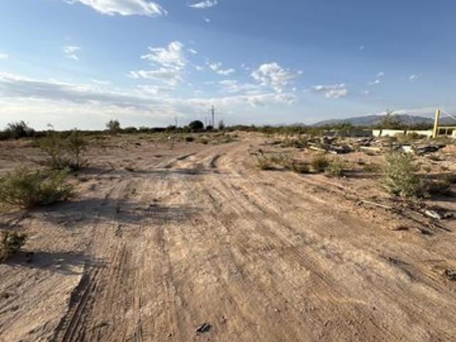 1 Leebarry Ln, Las Cruces, NM 88012