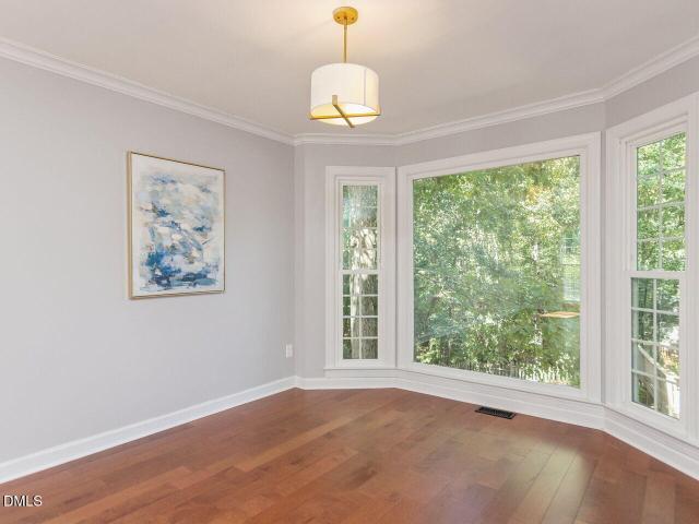 1 Leeward Court