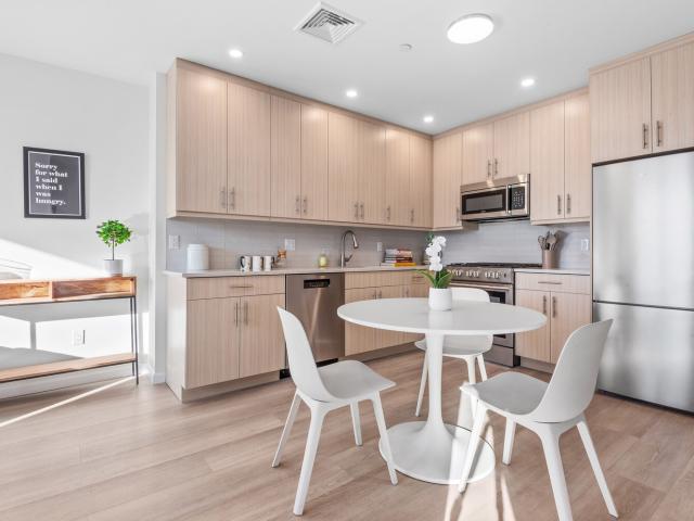 1 lenox road 6d