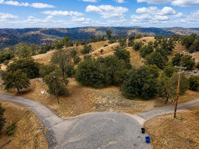 1 Lilley Mountain Ct, Coarsegold, CA 93614