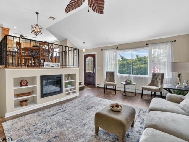 1 Lincoln Ave