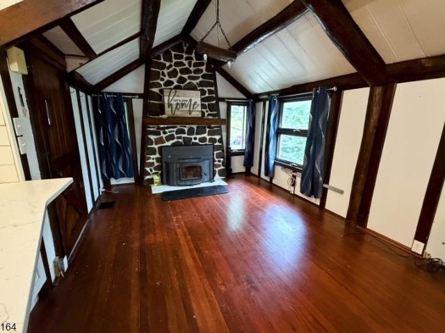 1 Log Cabin Ter