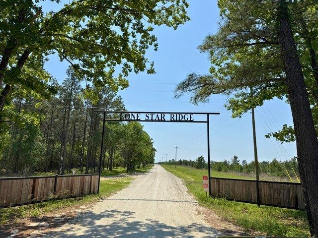 1 Lost Creek Rd, Lovelady, TX 75851