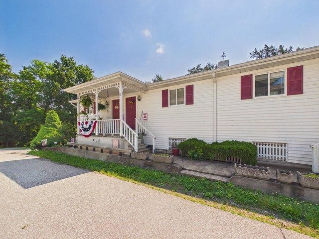 1 Lowell Dr, Barboursville, WV 25504