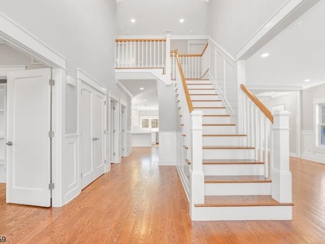 1 Lourdes Ct