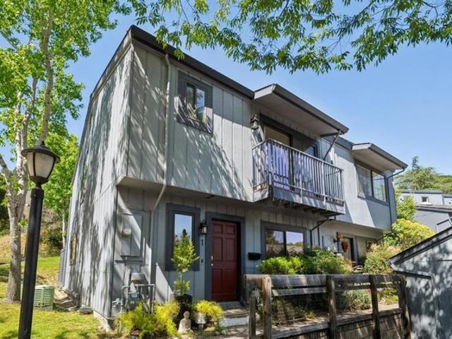 1 Love Ct, Fairfax, CA 94930