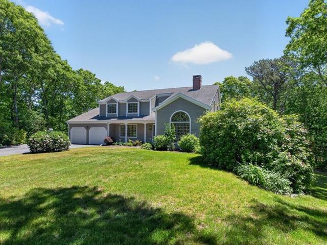 1 Punch Bowl Dr, Falmouth, MA 02540
