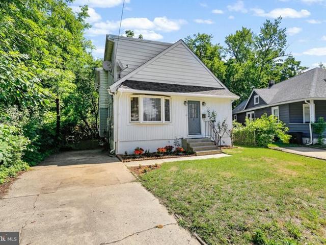 1 Page Ave, Barrington, NJ 08007