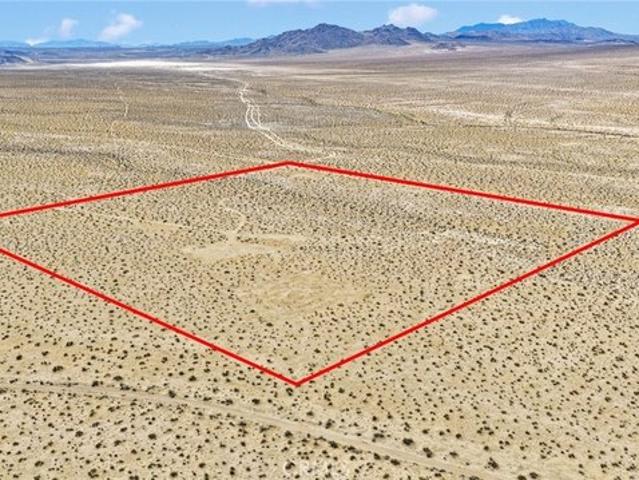 1 Paddington Way, Lucerne Valley, CA 92356