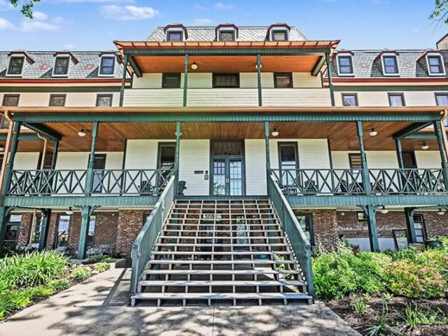 1 Park Ave Unit 204, Winona Lake, IN 46590