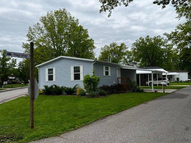 1 Peach St, Olmsted Township, OH 44138