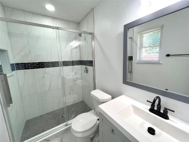 1 Peachtree Place