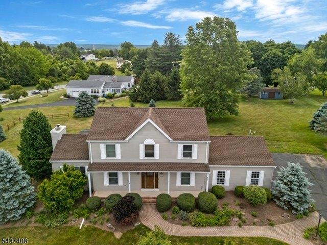 1 Pegasus Ct, Raritan, NJ 08551