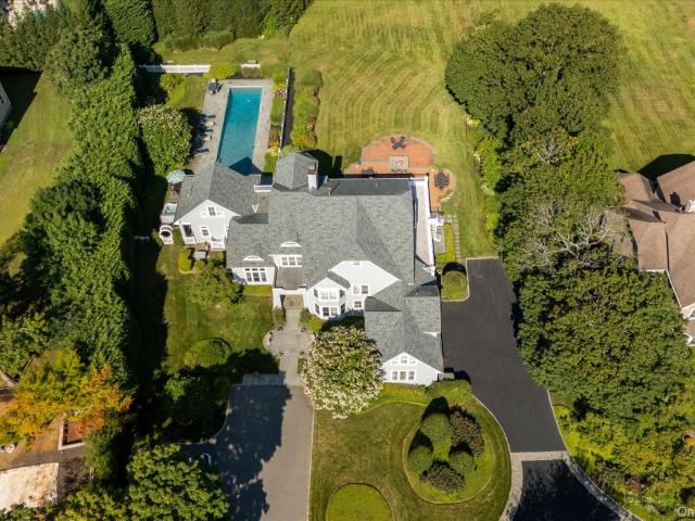 1 Pembroke Drive