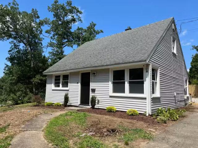 1 Pennywood Ln, Willimantic, CT 06226