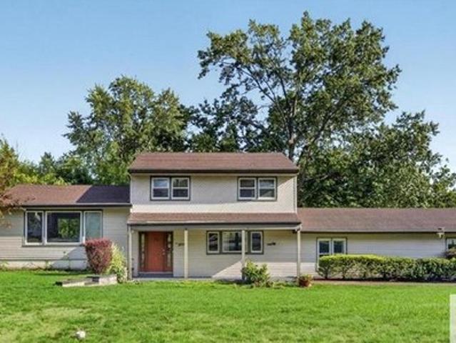 1 Perry Rd, East Brunswick, NJ 08816