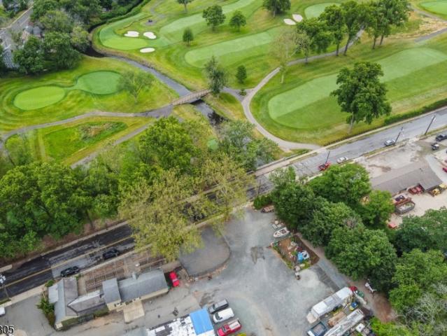 1 Pierson Rd