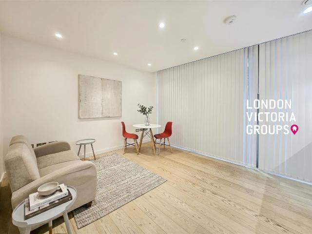 1 Pilot Walk, London SE10, Studio to rent, £2,000 pcm | PrimeLocation