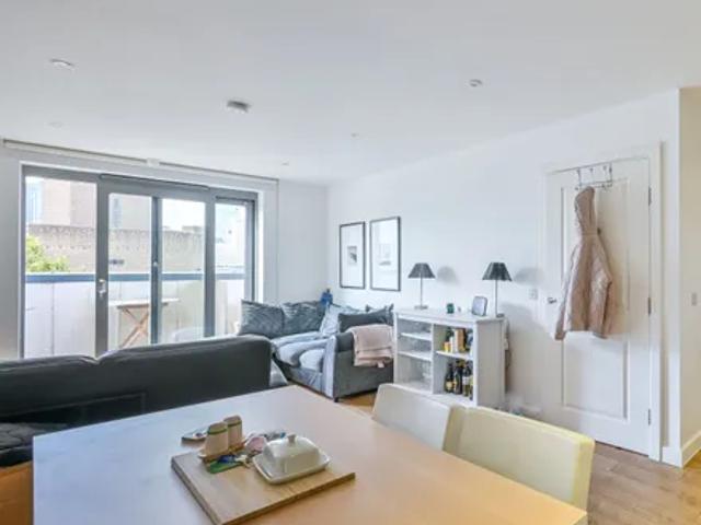 1 Pinefield Close, London, E14 8ES, United Kingdom | 3 bed apartment for rent #154619998 | Rentberry