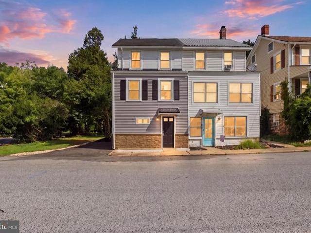 1 Pleasant Ave, New Freedom, PA 17349