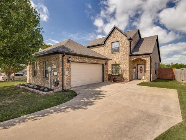 1 Pleasant Vly, Sanger, TX 76266
